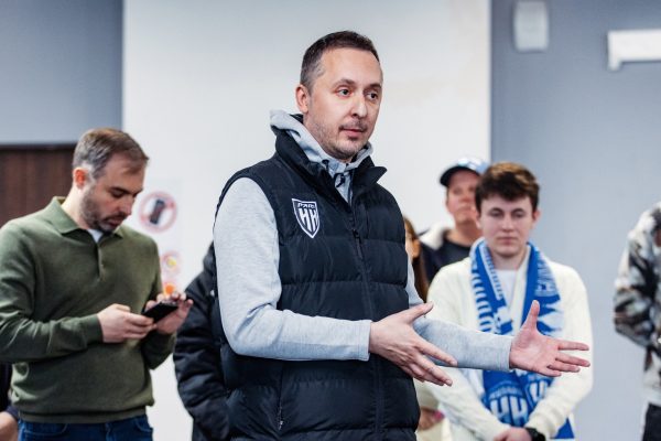 Давид Мелик-Гусейнов прокомментировал слухи об отставке тренера ФК Пари ...